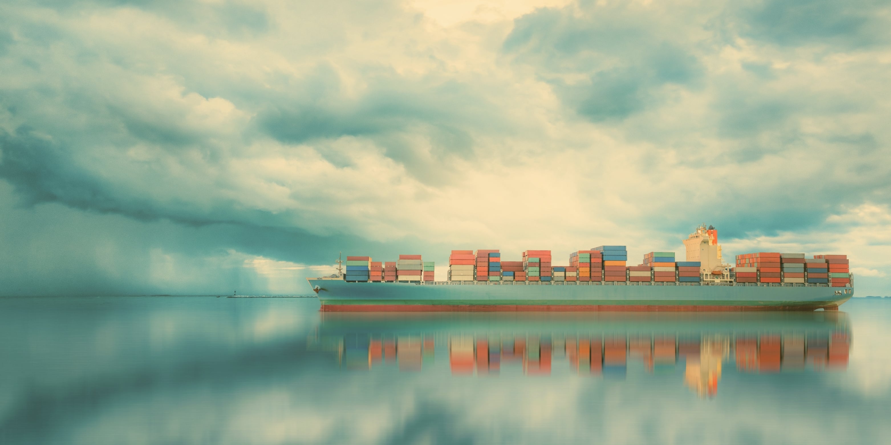 Choisir entre le transport FCL et LCL pour le fret maritime